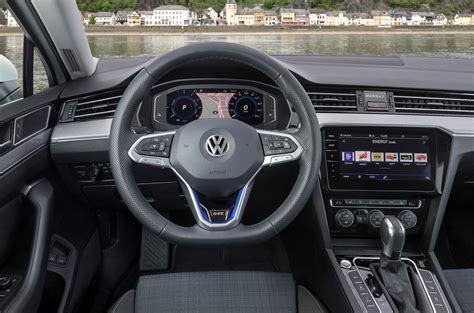 Volkswagen Passat Gte Estate 2019 First Drive Autocar