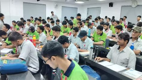 JEE Main Exam Pattern Marking Scheme And Previous Year Cut Offs Education And Career News