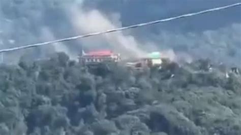 Tnla သိမ်းပိုက် ထိန်းချုပ်ထားသည့် မိုးကုတ်မြို့ အရှေ့ပိုင်းကို စစ်တပ်က Y 12 လေယာဉ်ဖြင့် ဗုံးသီး