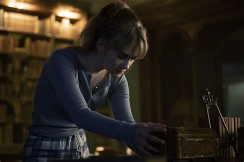 Who Plays The Mother In Locke And Key At Stuart Witt Blog