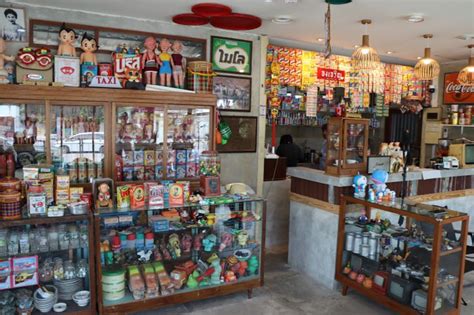 จงเจริญการชง คาเฟ่สไตล์ร้านของชำวินเทจ เก๋ไก๋ไม่เหมือนใคร