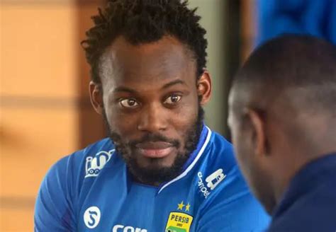 Epl Essien Reveals Why Victor Moses Two Others May Leave Chelsea In