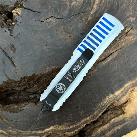 Microtech Utx 85 D E Clone Trooper White Standard Signature Series 232 1co American Edge Knives