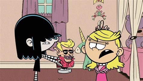 Lucy Loud And Lola Loud By Lauraselenaantonia On Deviantart