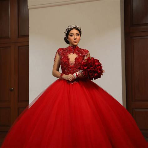Cielo Inzunza Detalles Vestido De Novia Totalmente Hecho Con Flor 3d