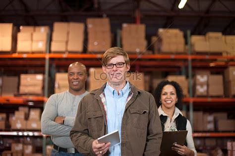 창 고 작업자 초상화 사진 무료 다운로드 Lovepik