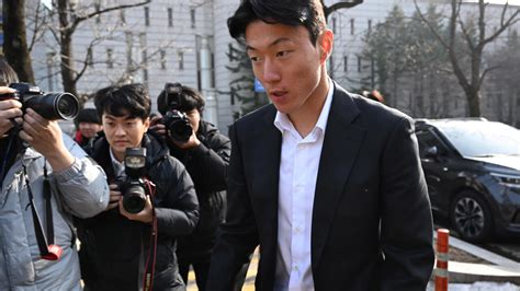 S Korean Footballer Hwang Ui Jo Gets Suspended Jail Term In Sex Video