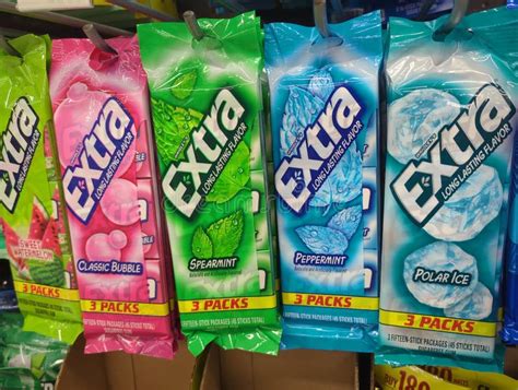 Extra Gum Logo Mint Fruity Bubble Candy Chewable Packs Brand Display On
