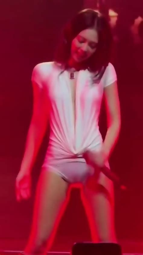 Jennie Black Pink Tits Jiggle