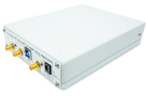 Ettus USRP B205mini SDR Cognitive Radio With Enclosure Kit