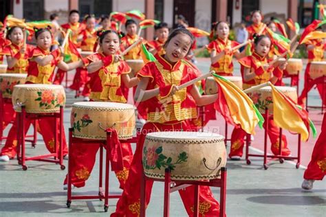 河南睢县多彩社团活动 丰富校园生活 人民图片网