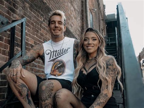 We Re All Cool The Circle Star Heather Aka Andy Chimes In About Her Dynamics With Madelyn