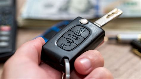 Seo How To Change The Battery In A Key Fob 042224