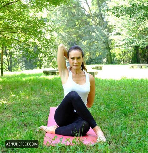 Luisa Gallia Feet Aznudefeet