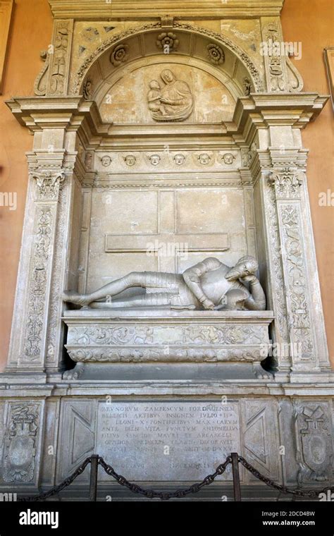 Forli Tomba Immagini E Fotografie Stock Ad Alta Risoluzione Alamy