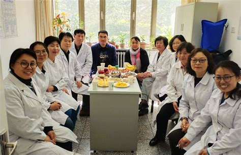 校工会开展护士节慰问活动 内蒙古科技大学新闻网