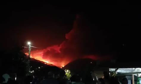 Пожарът в Пирин Спешно евакуираха хората от с Плоски ОБНОВЯВА СЕ ВИДЕО ᐉ Новини Tribune Bg