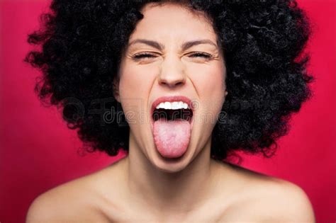 20世纪70年代高清图片 伸出舌头的女人 伸出舌头的女人图片免费下载 5087588954 千图网pro
