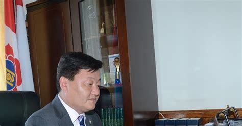 УИХ ын гишүүн Ё Отгонбаяр МАН ын санаачилсан хуулийг хэлэлцүүлэхгүй дарж байна