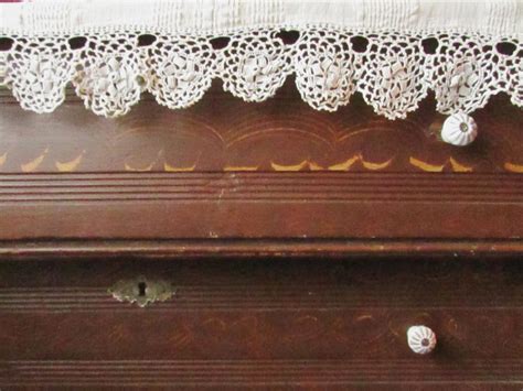 Български билкови амулети Амулетът според българската народна традиция представлява малък