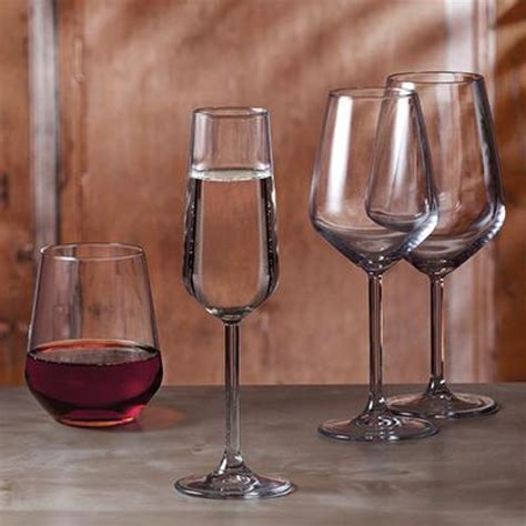 Стъклена чаша за вино подходяща за бяло вино розе и червено вино