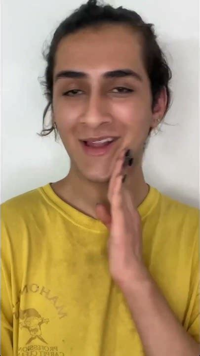 گیلاس گیلاس بانو😂💅🏻♥️ فعال شدما😂🤭 Dubaimakeupartist Makeup