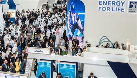 الإمارات أديبك 2023 يواصل فعالياته لليوم الثاني بمشاركة دولية واسعة