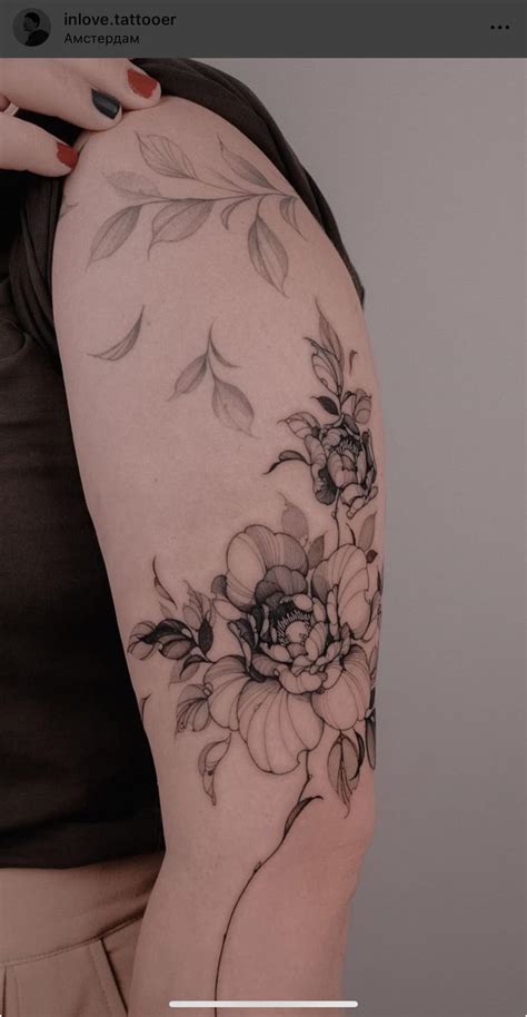Пин от пользователя Agos Azula на доске Manga в 2024 г Тату на колене Тату с пионами Татуировки