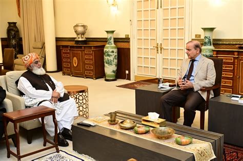 Pm Maulana Fazlur Rehman Discuss Prevailing Political Situation