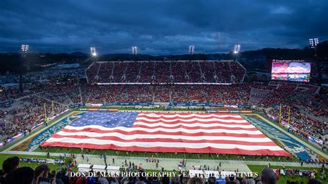 Smu Holds On To Beat University Of Arizona 24 19 In Holiday Bowl East