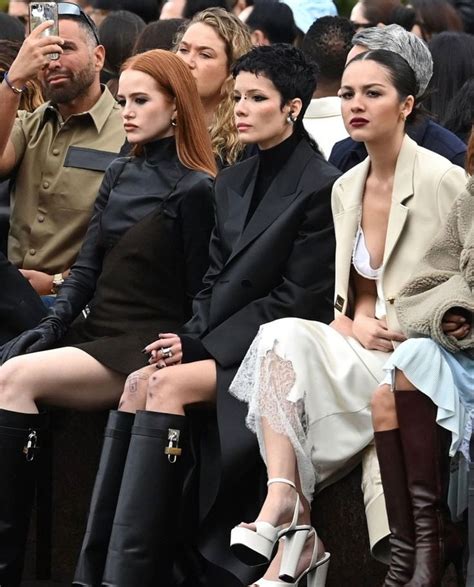 Olivia Rodrigo Estilo Pop Punk Famosos Vestidos De Moda Fiesta