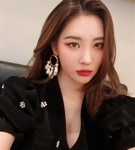 Sunmi Performed At The Wedding Of Her Longtime Fans Of 14 Years Koreaboo