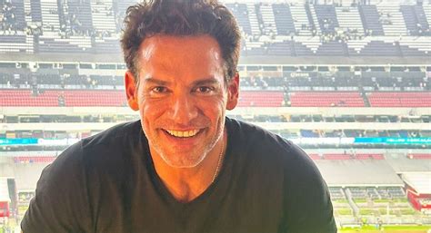 celebración en la playa laura de la fuente disfruta de una escapada con amigas mega