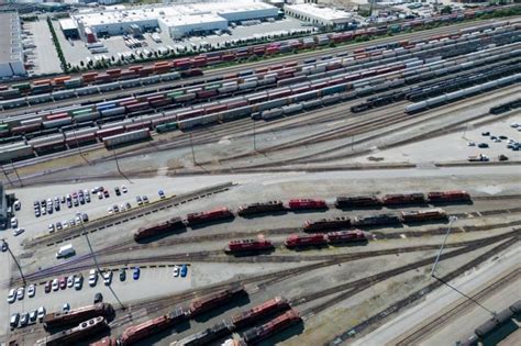 James David Bunney On Linkedin Cn Cpkc Prepare To Restart Railways After Ottawa Steps In To