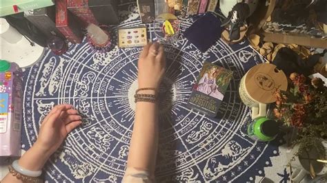 你心里想的那个ta，对你以及对和你的这段关系，到底是怎么想的呢？塔罗 占卜 运势 情感 Youtube