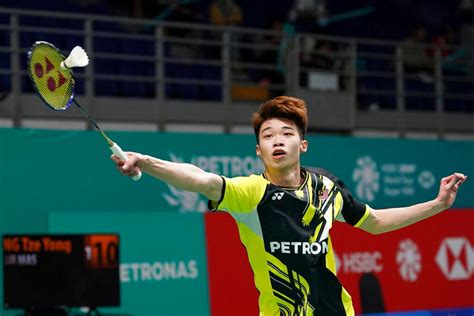 Tze Yong Stuns Singapores Ex World Champ Loh In Hangzhou Fmt