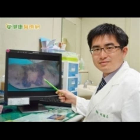 足部長藍紫色斑塊 竟是卡波西氏肉瘤惹禍 ENews新聞網