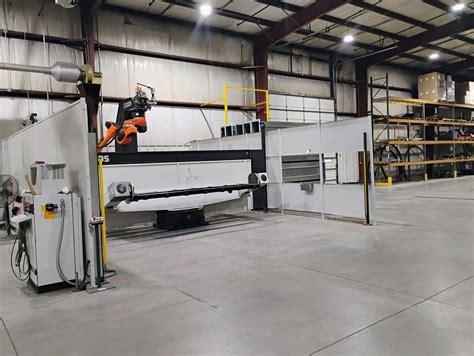 Cloos Cs 30 Robotic Welding Cell 2023 450a Qineo Pulse Power Source 7 Axis Qirox® Qrc 410e