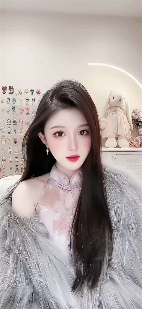 可爱小甜妹樱桃小嘴治愈心动迷人 美女手机动态壁纸 美女手机壁纸下载 元气壁纸