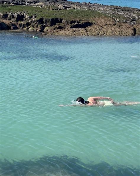 수영복리뷰하고 운동일기쓰는 직장인📓 제품제공 적립금지원 티막 에어누디 카툰파스텔💛 티막수영복은 처음인데 ‘에어누디 단어가 붙는만큼 착용감이 정말 편했어요 저는