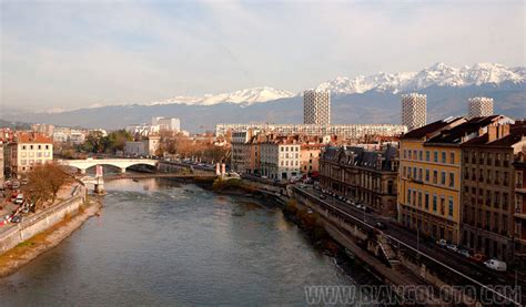 Гренобль (Grenoble): столица Альп. Франция