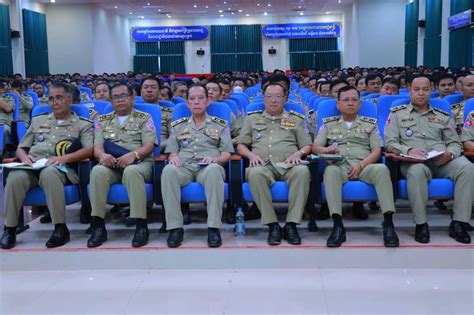 ឯកឧត្តមនាយឧត្តមសេនីយ៍សាស្ត្រាចារ្យ ឯក មនោសែន