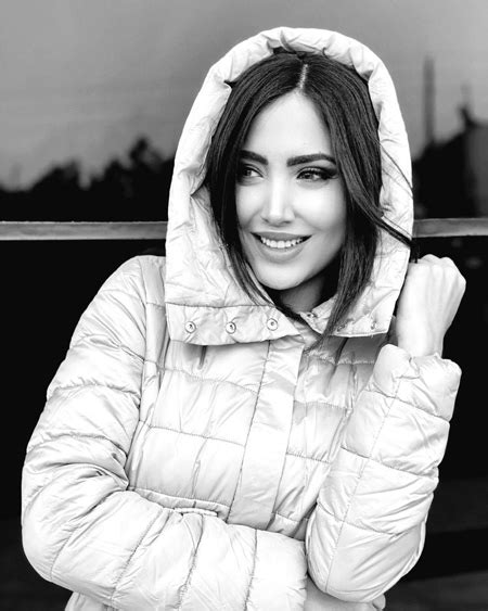 تصاویر بیوگرافی، عکس ها و زندگی خصوصی آیتک جاویدنژاد