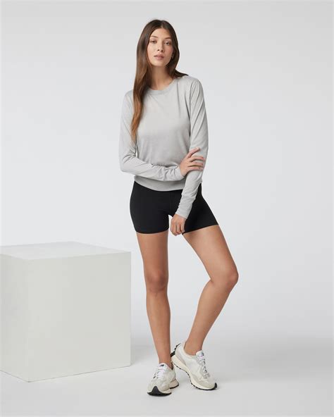 Daydream Crew Womens Light Heather Grey Shirt Vuori