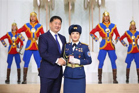 БНТУ д үүрэг гүйцэтгэсэн алба хаагчдад төрийн медаль гардуулав Монгол Улсын Ерөнхийлөгчийн