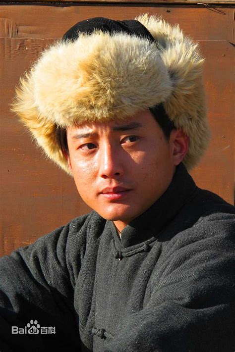 林毅杰概述图册生活照 万佳直播吧