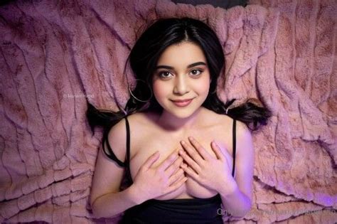 Celeb Iman Vellani Nude Photo The Fappening Leaked Photos