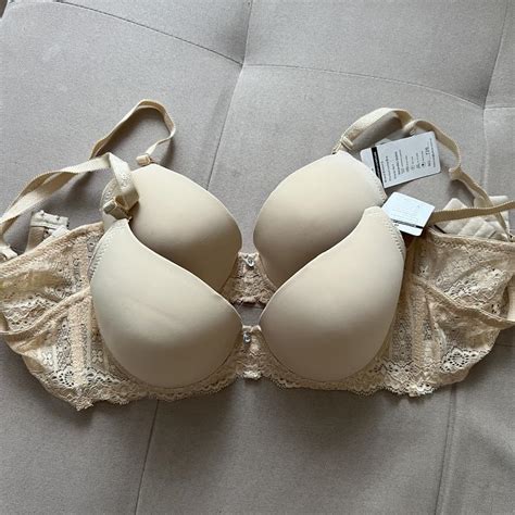 Бюстгальтер — ціна 120 грн у каталозі Бюстгальтери Купити жіночі речі за доступною ціною на Шафі