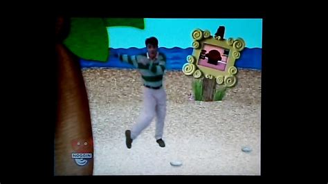 Blues Clues Blue Wants To Play A Game