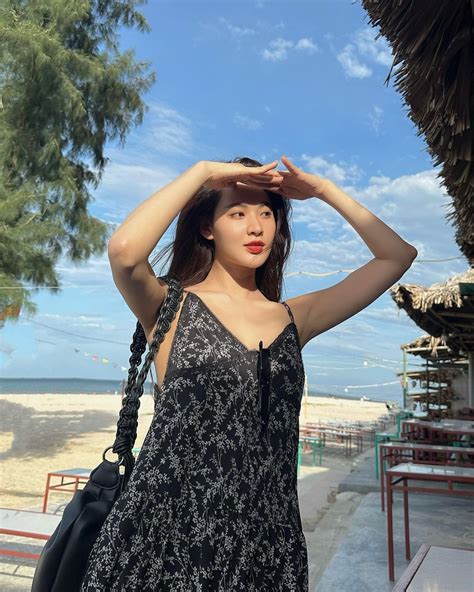 V Ngo I Quy N R C A Di N Vi N Minh Trang Gi I Tr Znews Vn